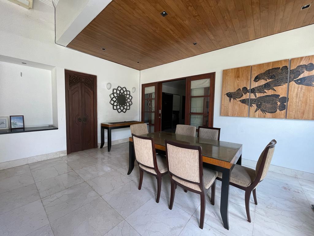 4 Bedroom beachside villa in Jimbaran « Swarga Property