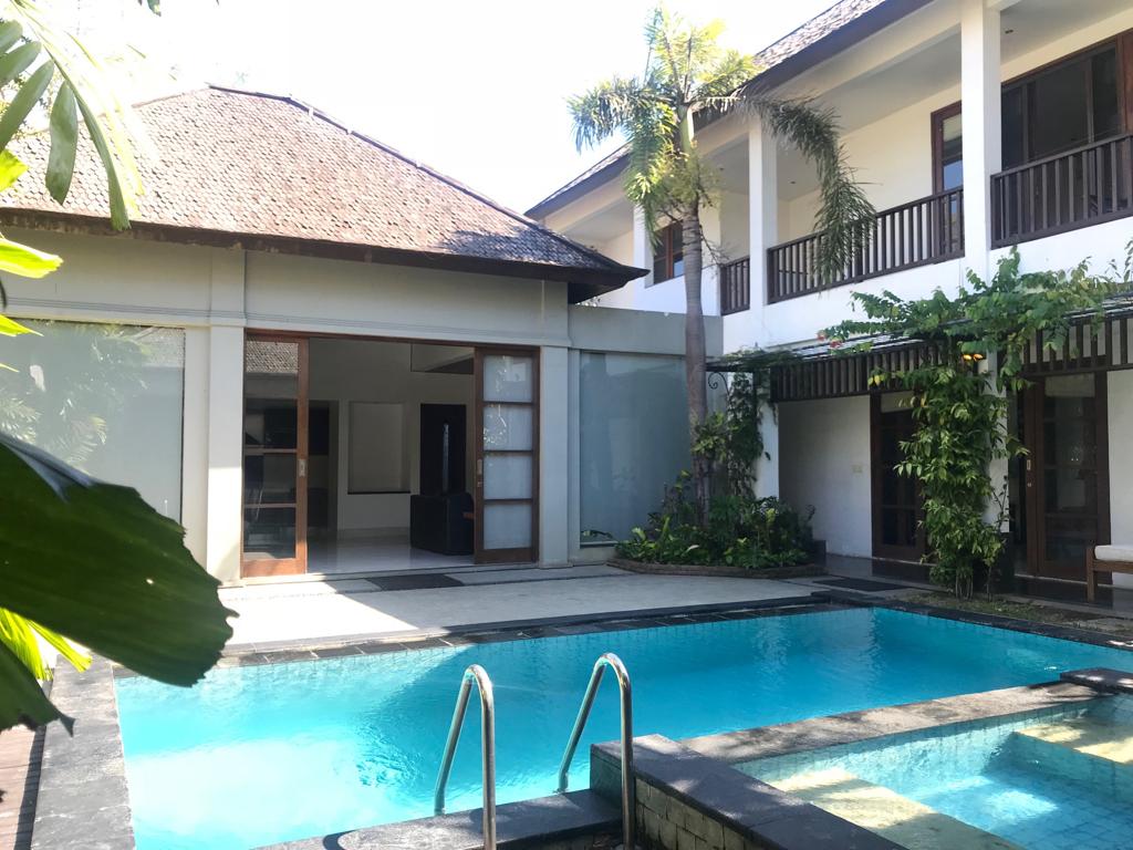 4 Bedroom beachside villa in Jimbaran « Swarga Property