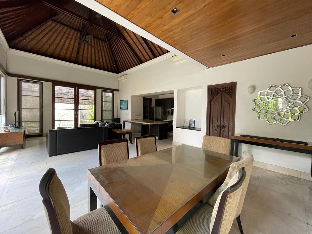 4 Bedroom beachside villa in Jimbaran « Swarga Property